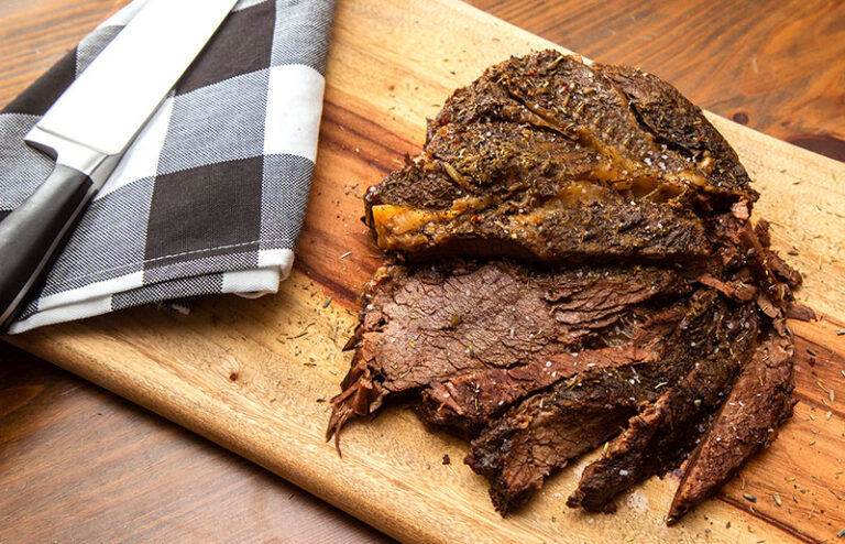 All Natural Beef Boneless Chuck Roast, 2.75 LB. Avg. - Arctic Foods